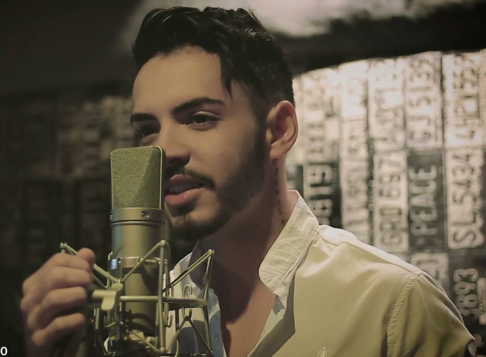 Arthur Castro lança clipe da música “Chega” e agrada fãs e seguidores ...