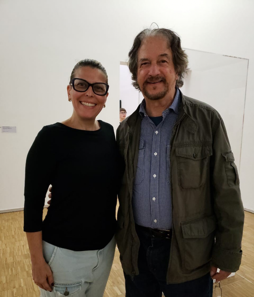 Andréa Araújo e Claudio Tozzi visitam o Centre Pompidou em Paris ...