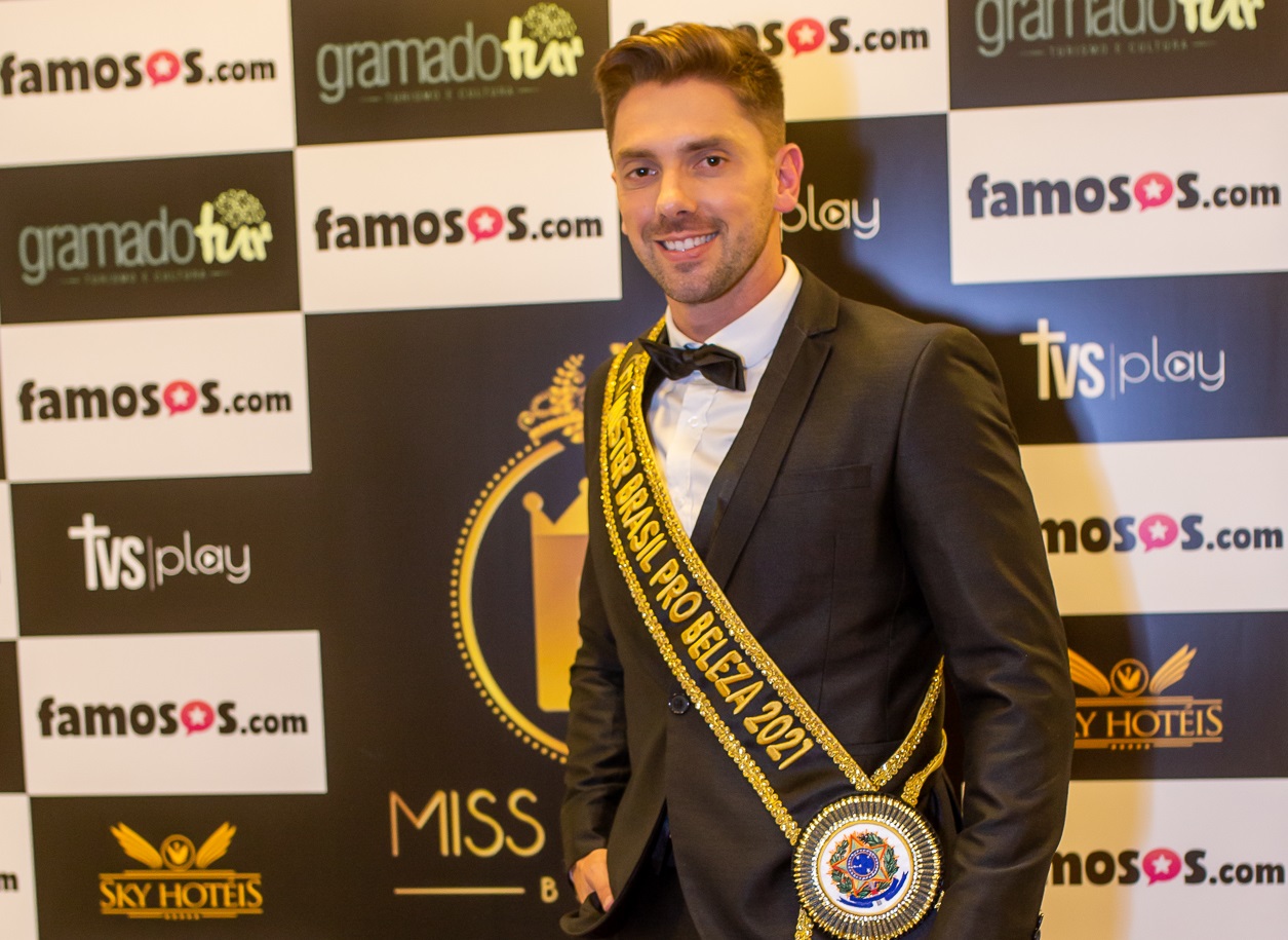 Gil Raupp é eleito Mister Brasil Grand International 2021 e Mister ...