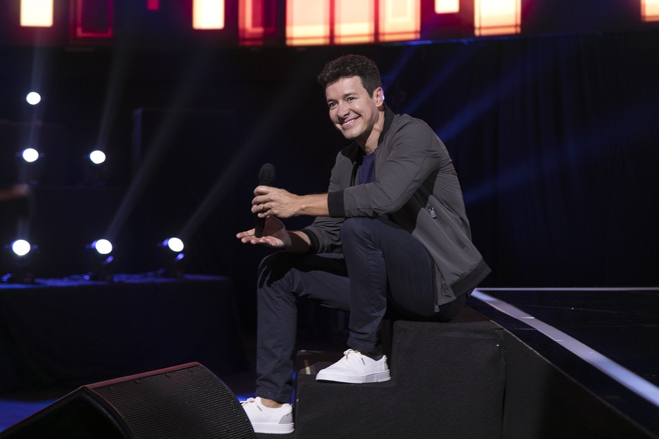 Rodrigo Faro não renova contrato com a Record e deixa a emissora após 16 anos - Imprensa e Mídia