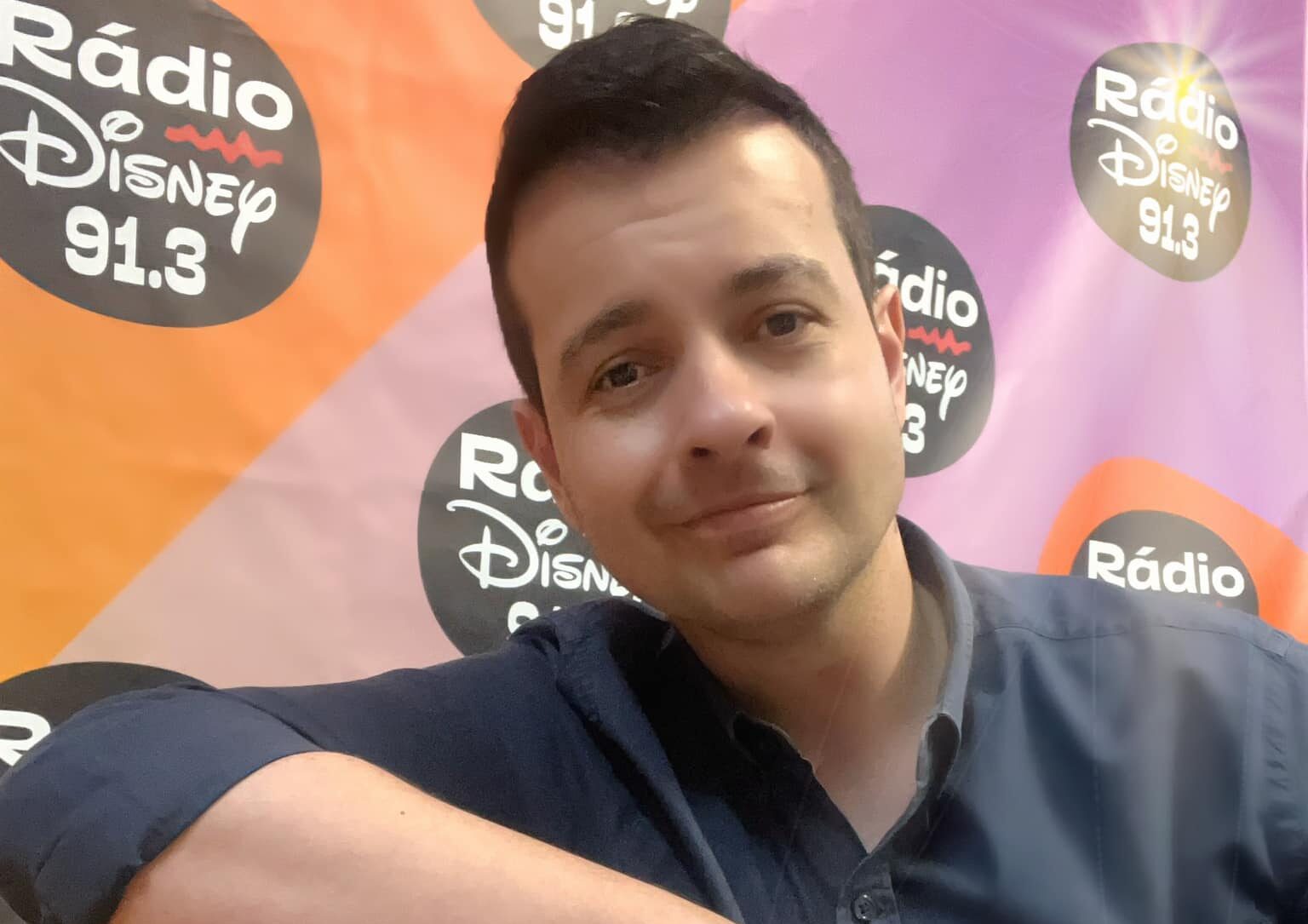 Dan Rocha deixa Rádio Disney FM depois de 2 anos na emissora - Imprensa ...