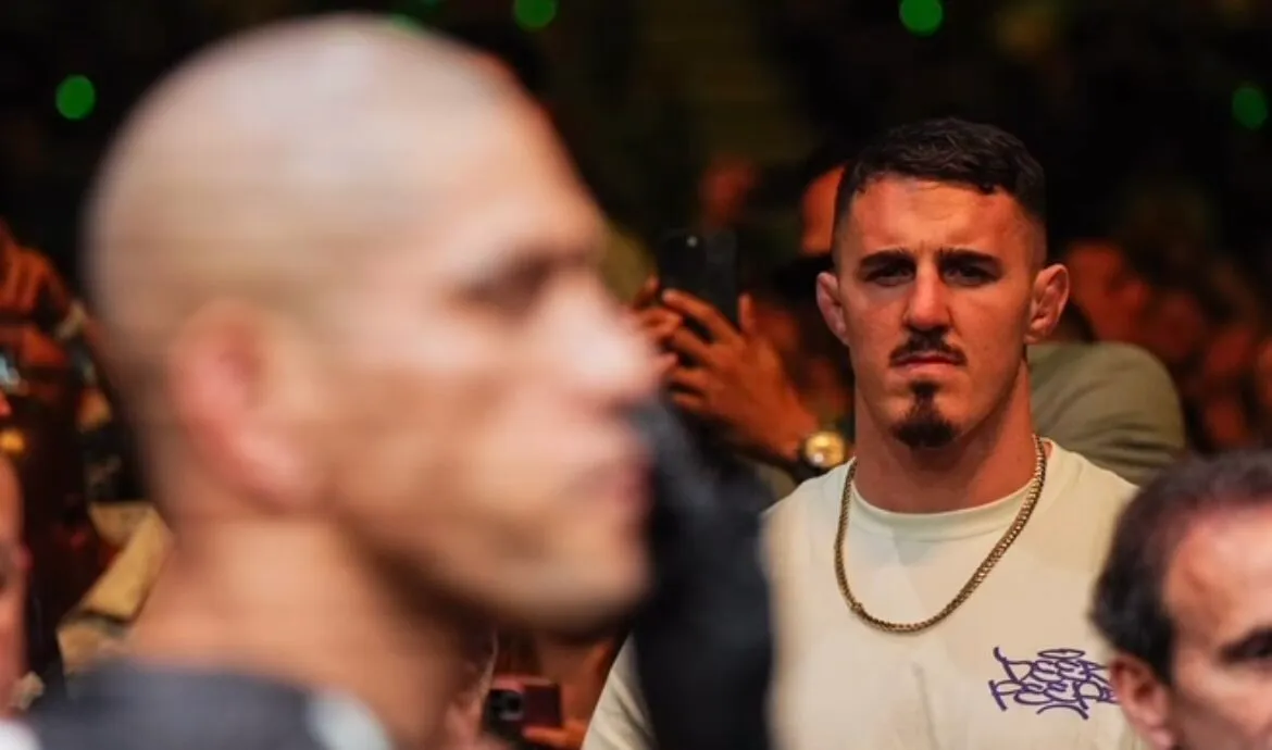 Aspinall Sugere Luta Entre Poatan e Ankalaev como Possível Confronto ...